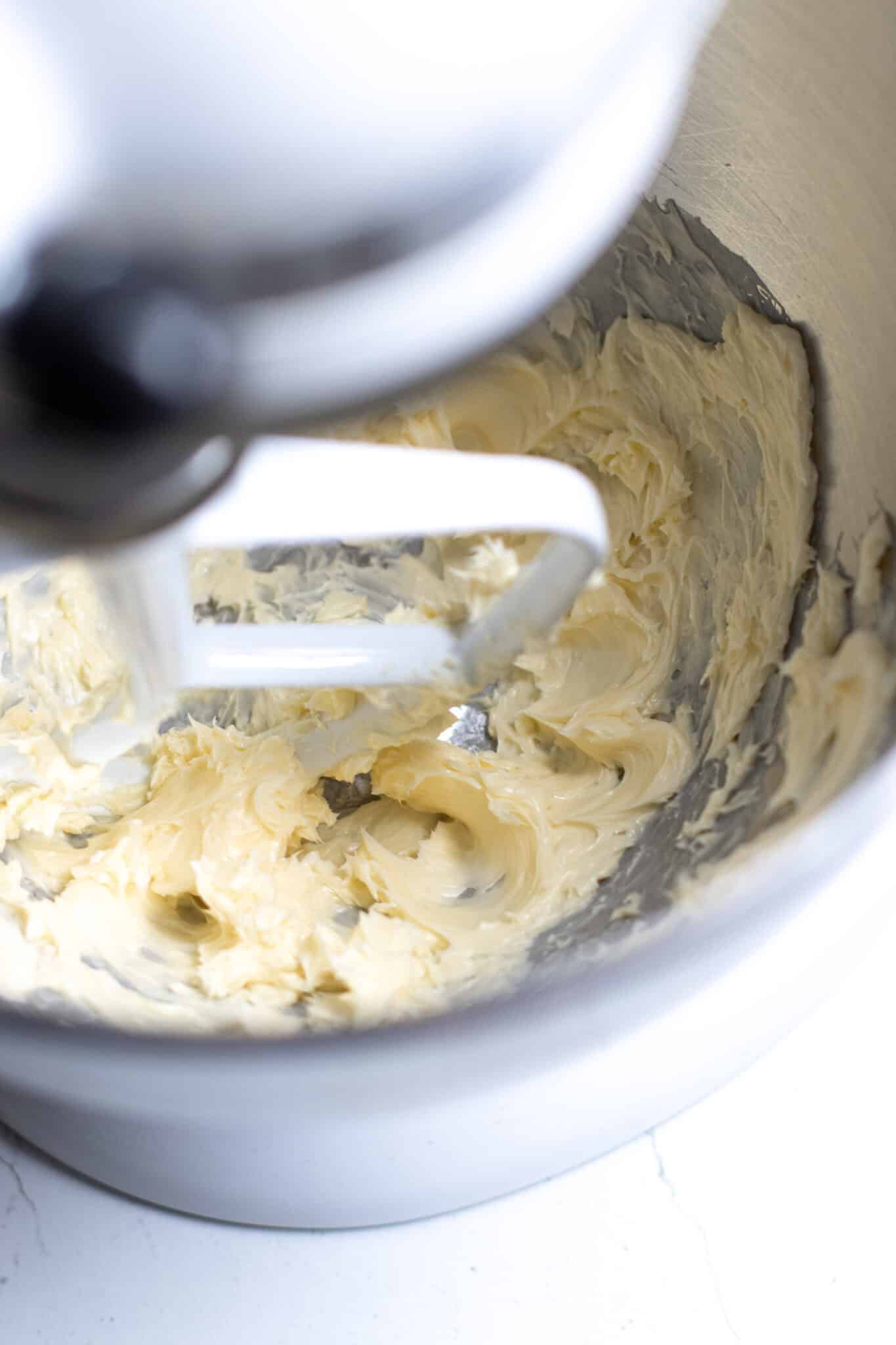 Cream Cheese Frosting (Foolproof UK Recipe) - Jessie Bakes Cakes